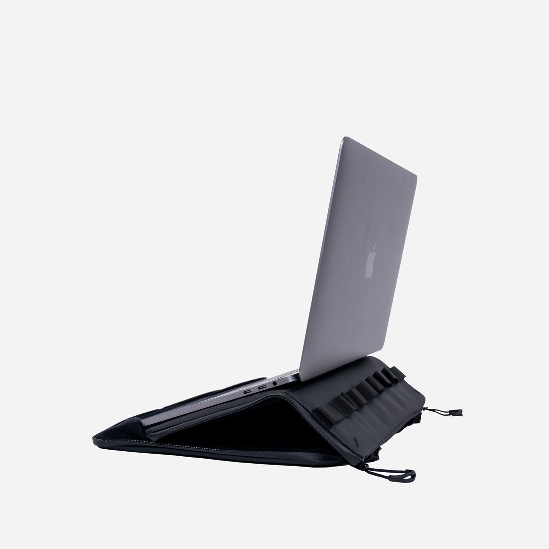 Laptop Case 16" in Black – WANDRD Store